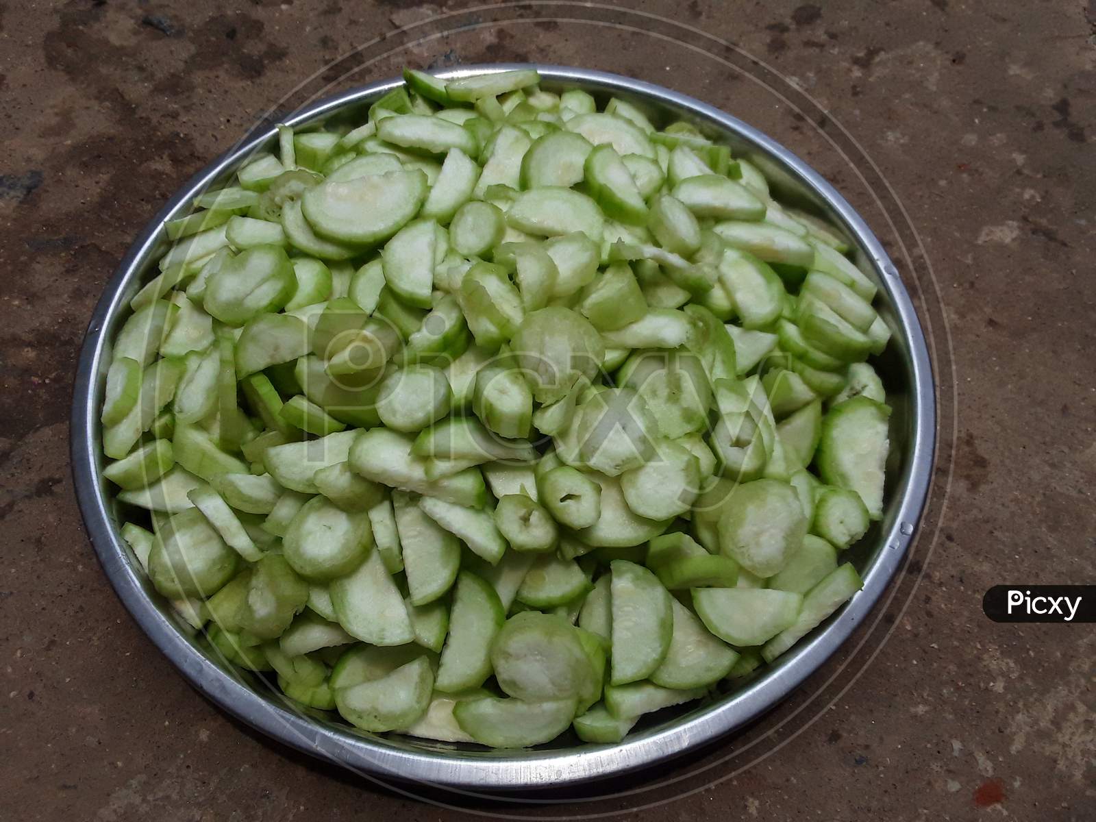 Image of Ghevda Luffa aegyptiaca is also known by the name Nenua ...