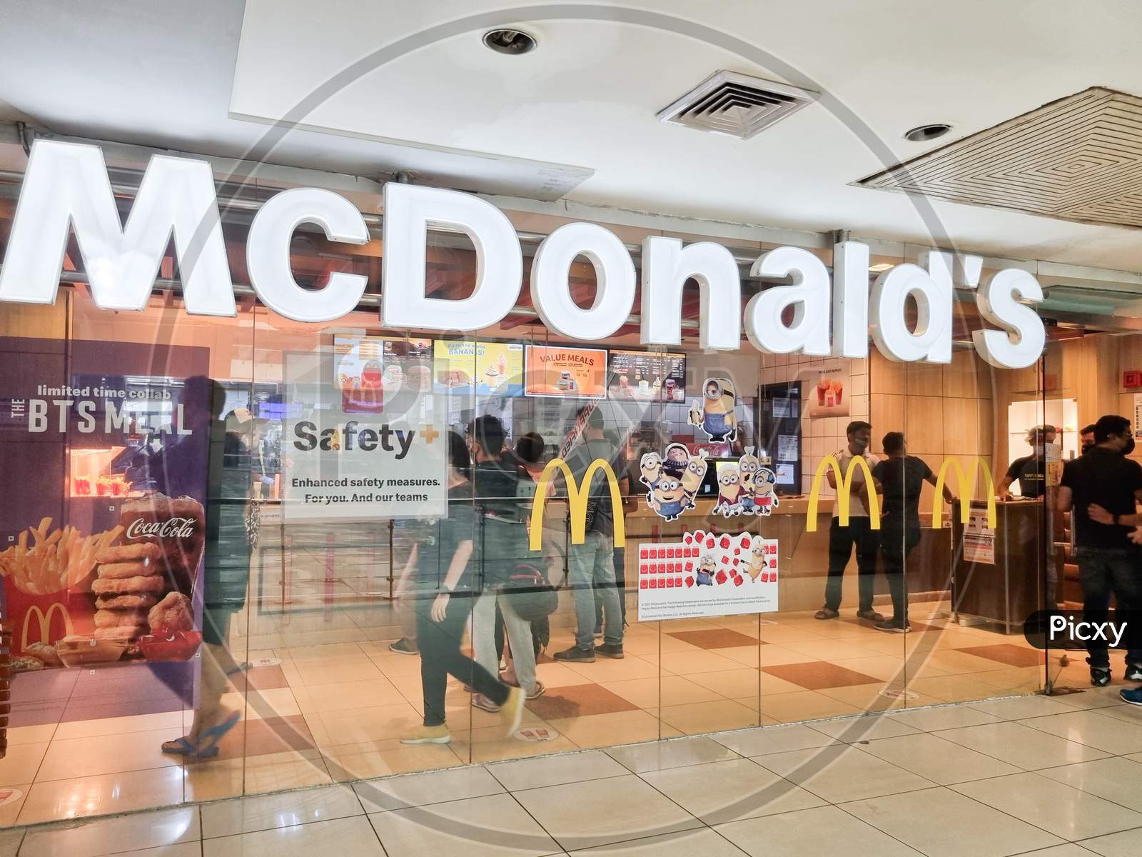 Image of Outside Facade Of Mcdonalds Restaurant Fast Food Center Owned ...