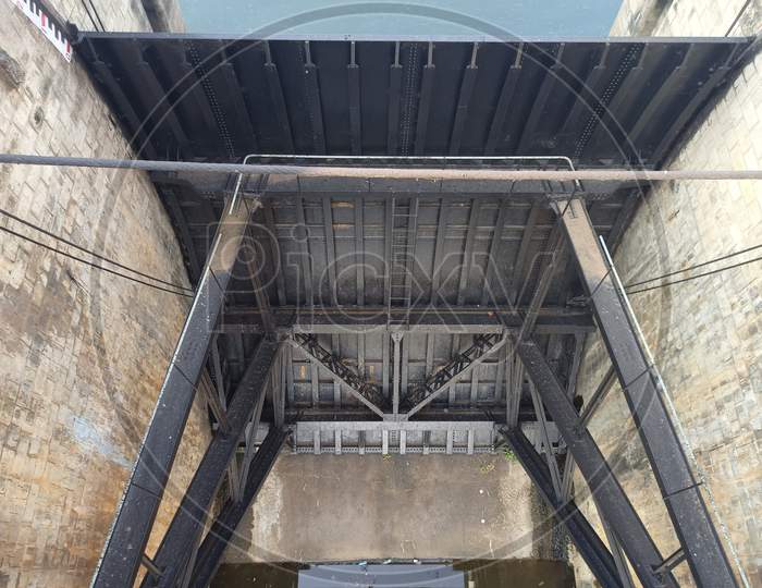 Image of Water Control Structure Flood Gate With Road-JO286386-Picxy