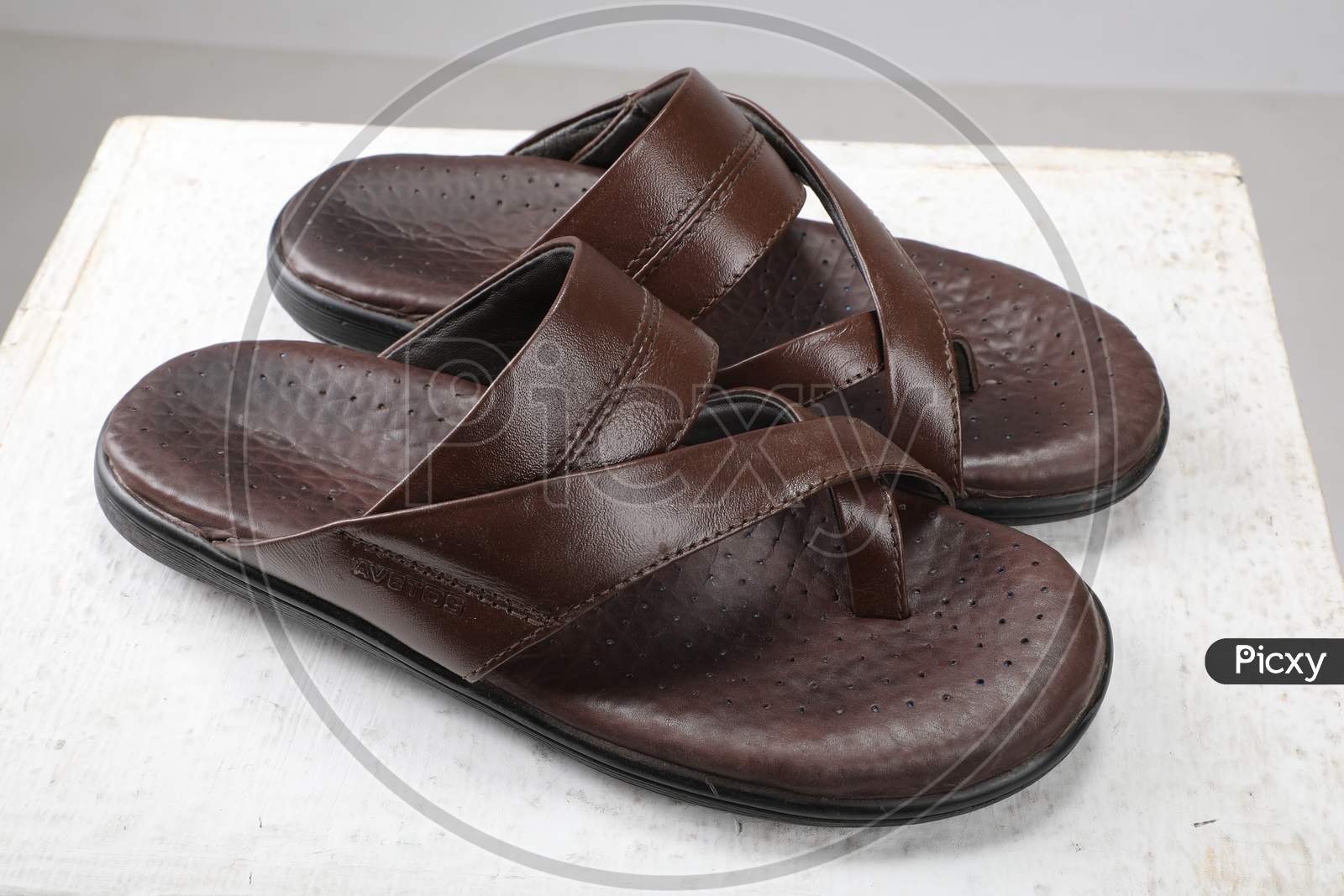 Image of Leather men's Brown traditional office chapple-DW731620-Picxy