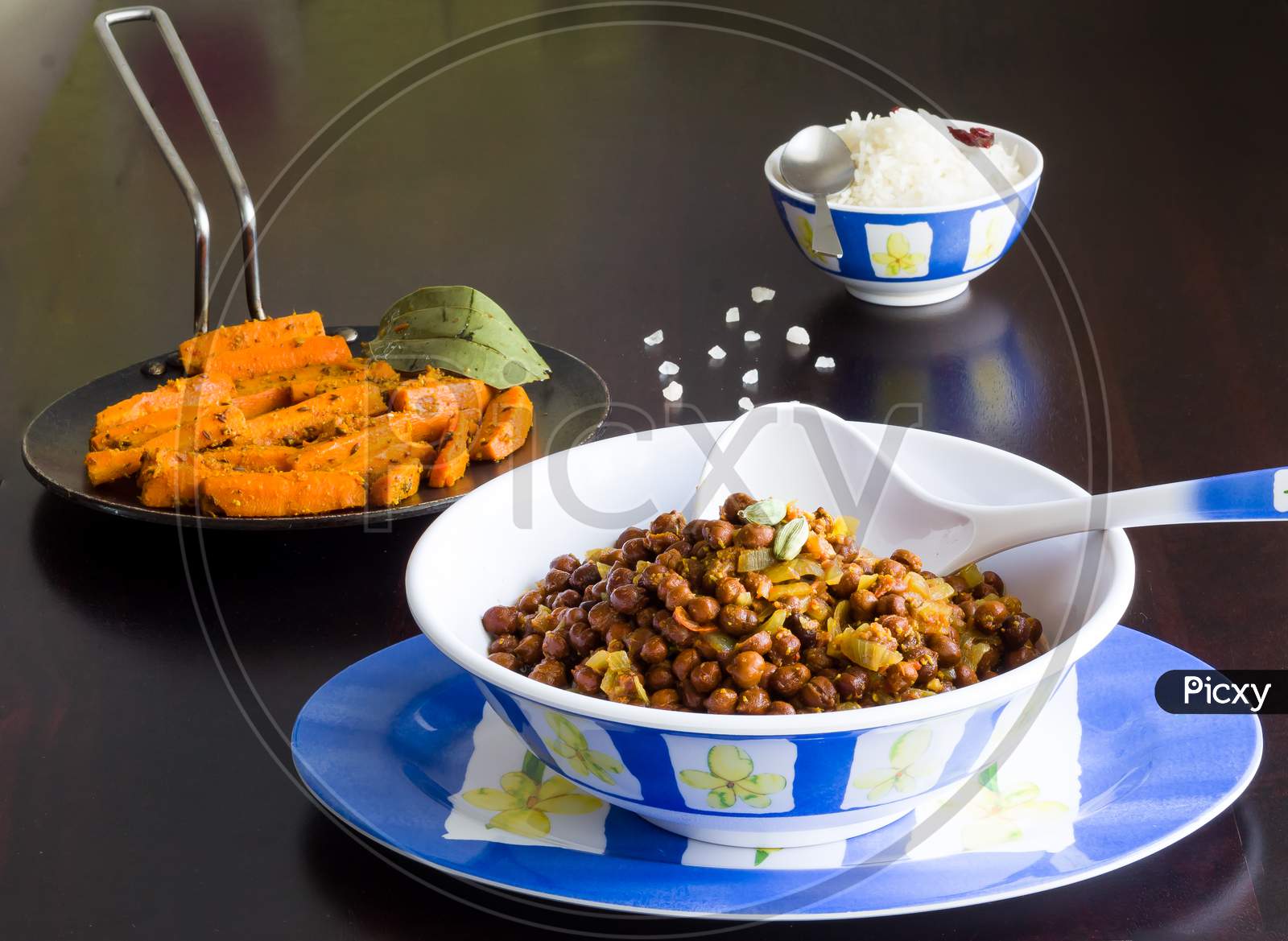 Image of Bengal gram or kala chana masala,black chickpea gravy is gravy ...