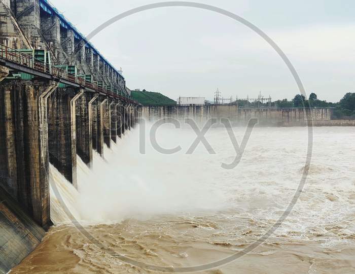 Image of Rajghat Dam, Waterfalls & River-HF726882-Picxy