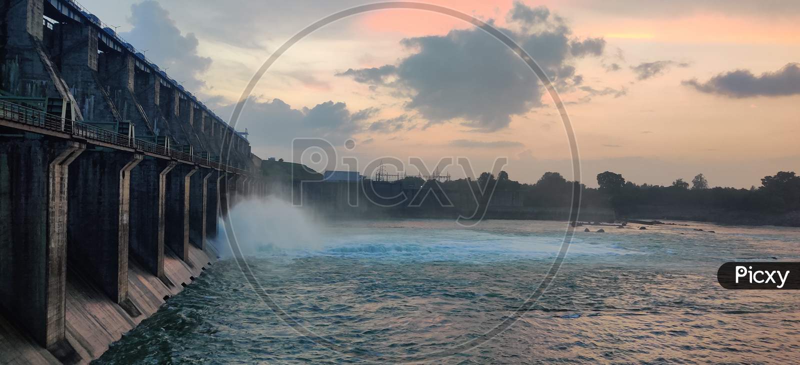 Image of Rajghat Dam, Waterfalls & River-BZ232575-Picxy