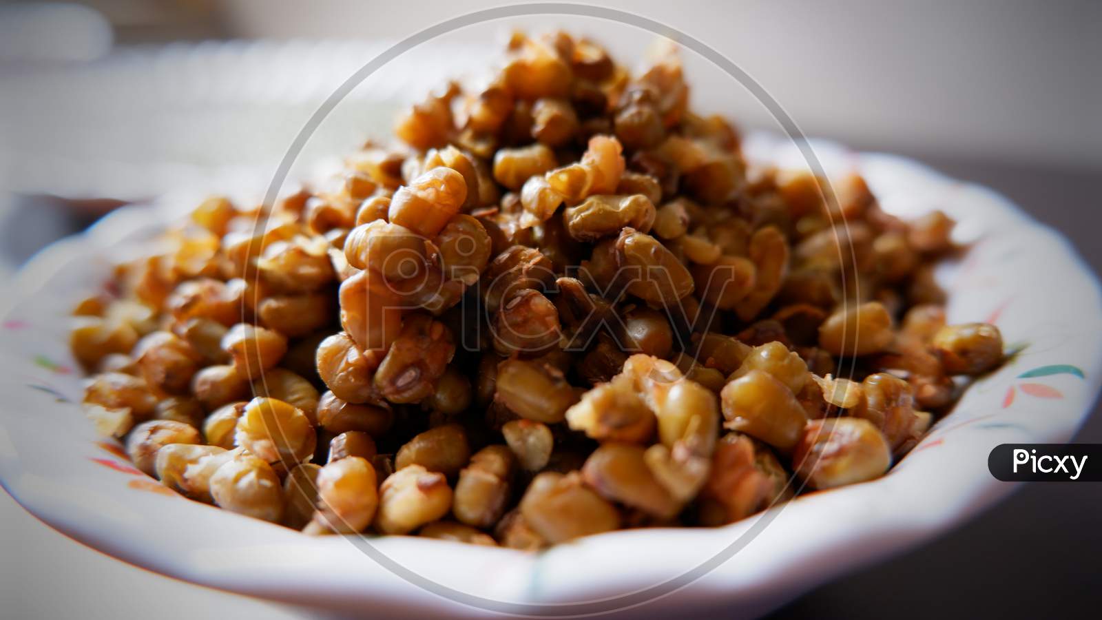 Image of Boiled green gram or mung beans served in with bowl-WN880721-Picxy