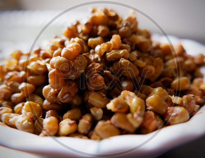 Image of Boiled green gram or mung beans served in with bowl-WN880721-Picxy