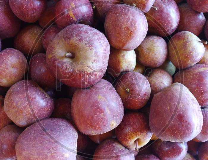 Image of Himachal Apple🍎-WI863451-Picxy