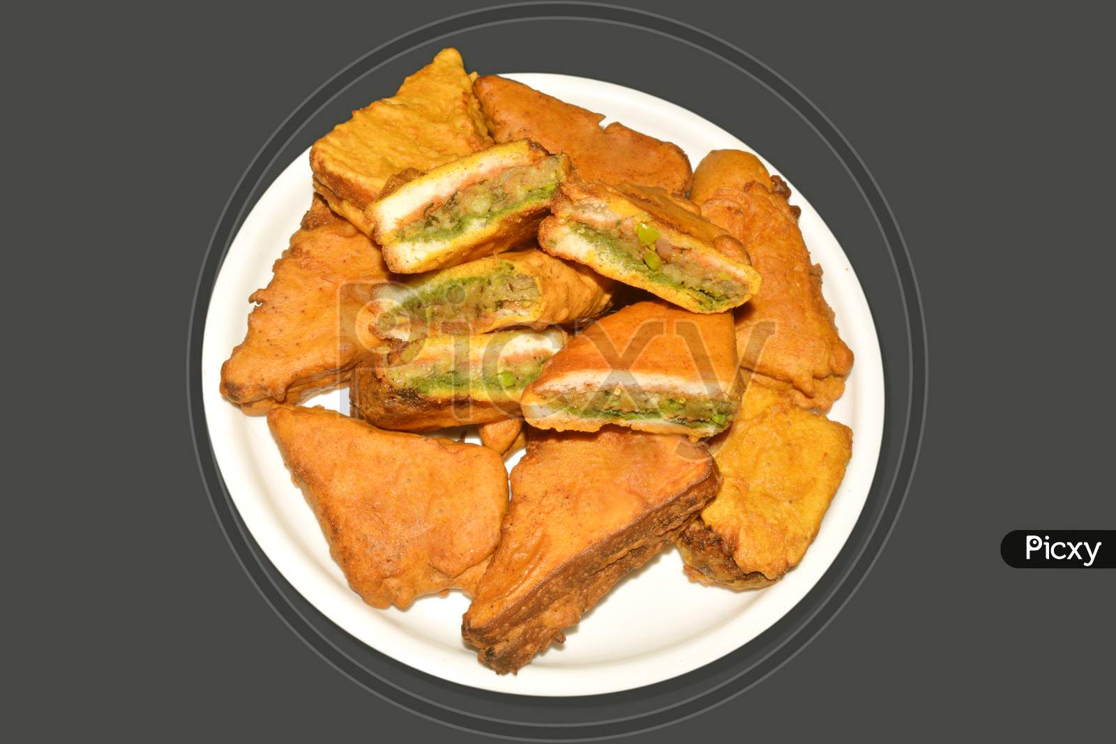 Image of indian sandwich bread pakore, popular indian tea - time snack ...