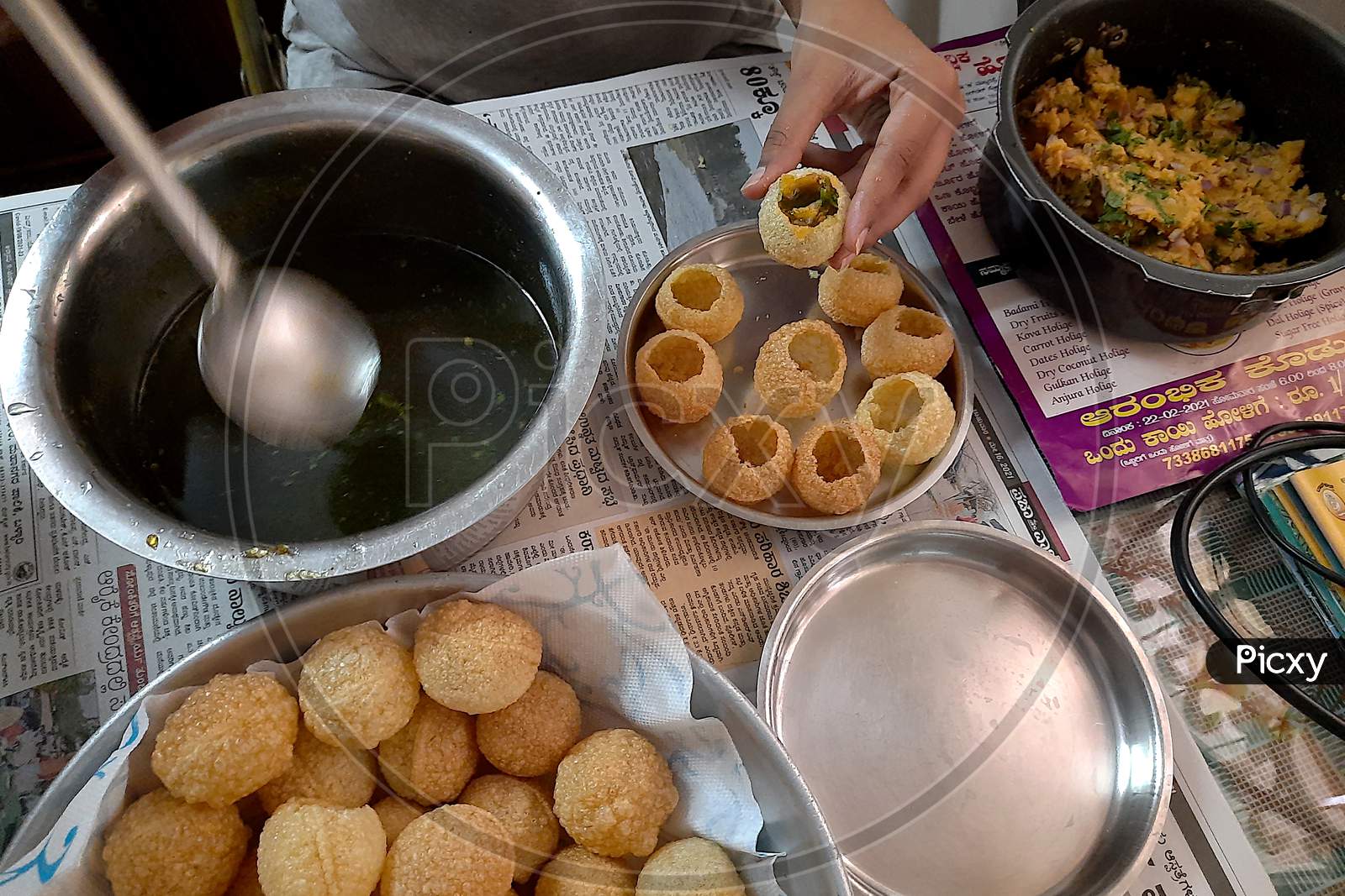 Image of Preparation Of Pani-Puri Chat-WN541473-Picxy