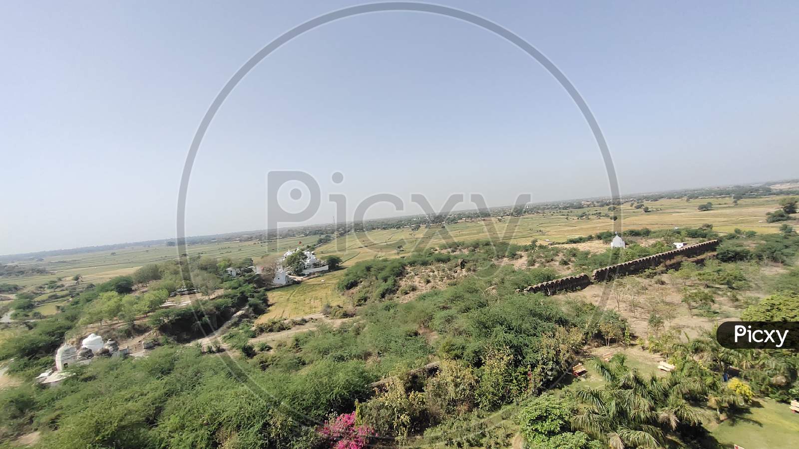 Image of Bhadawar fort ater madhya pradesh-MB473275-Picxy